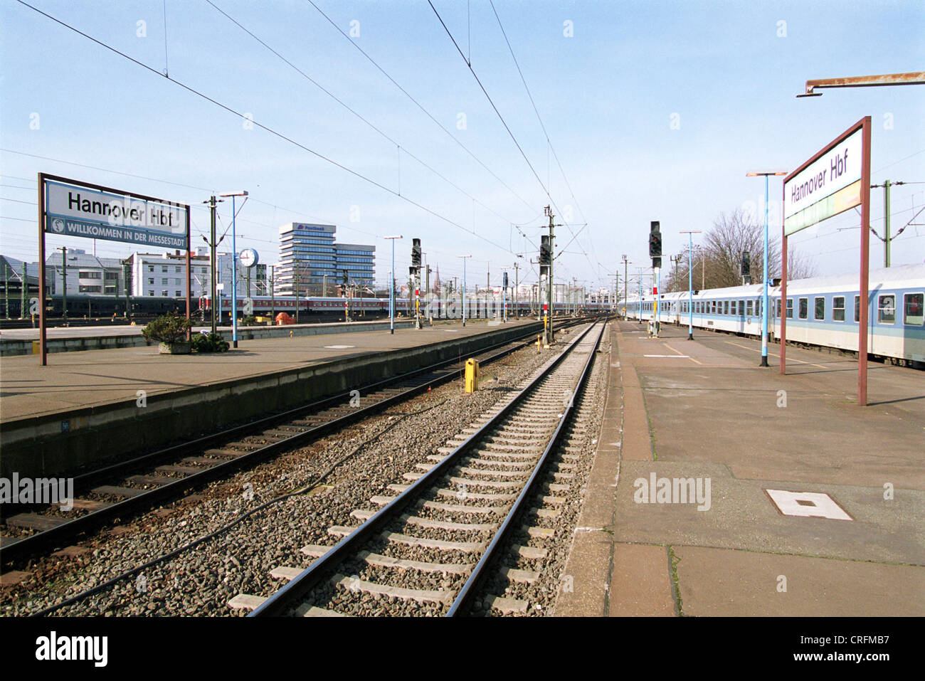 Hannover hauptbahnhof hi-res stock photography and images - Alamy