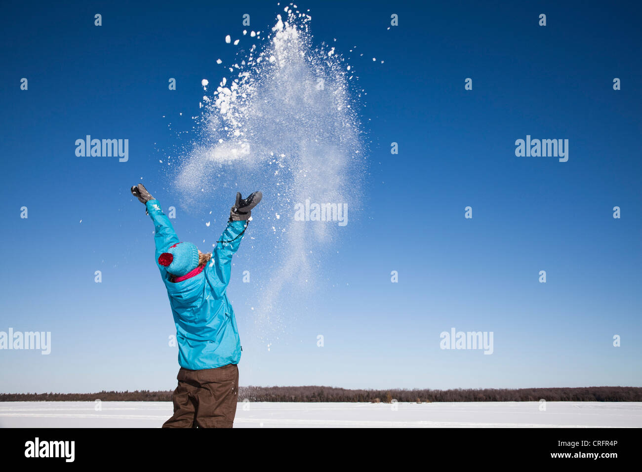 Snow outdoors hi-res stock photography and images - Alamy