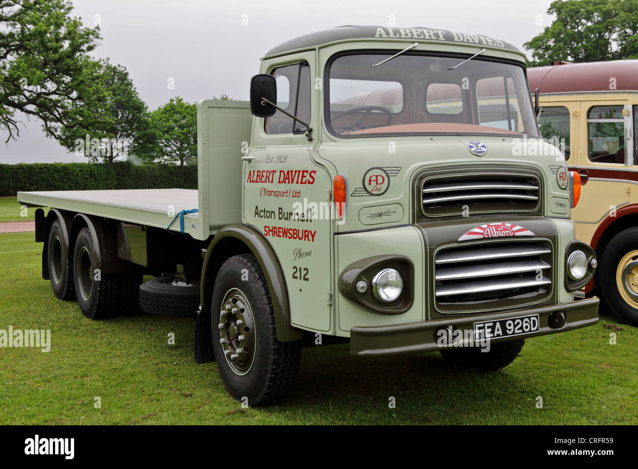 British vintage lorry hi-res stock photography and images - Alamy