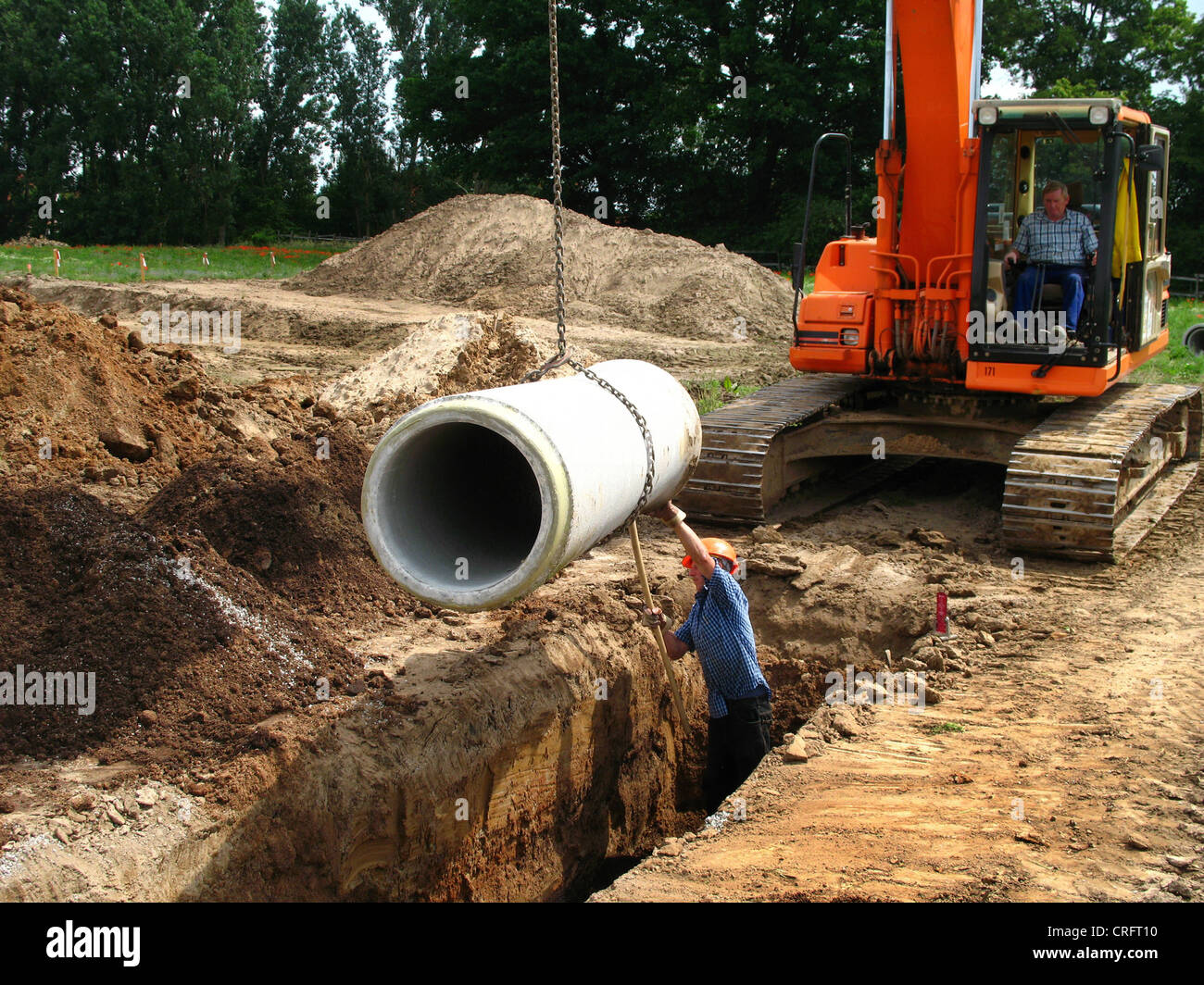 Canal building work hi-res stock photography and images - Alamy