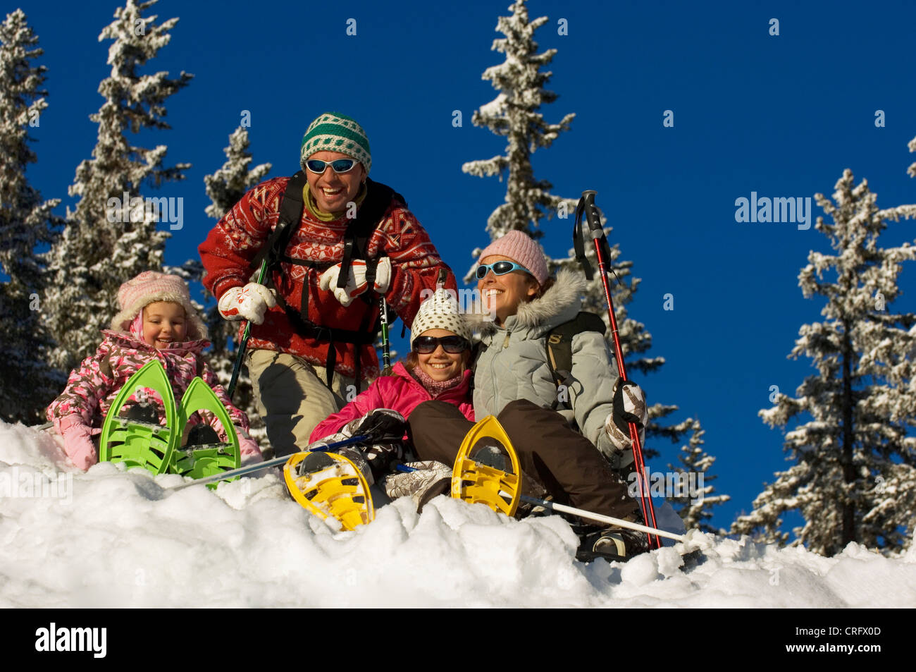 Snowshoeing family hi-res stock photography and images - Alamy