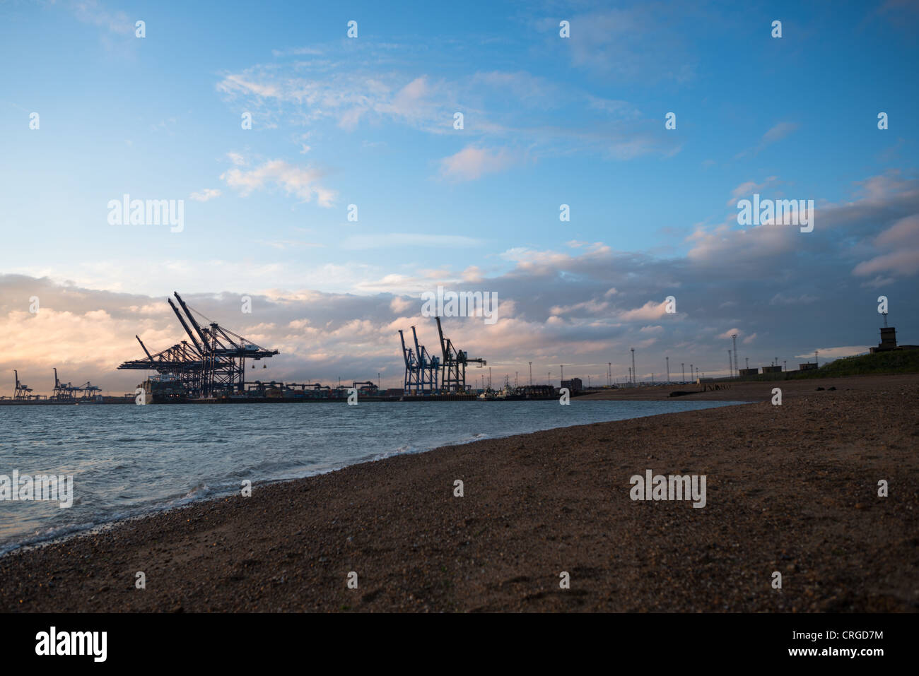 Container port uk hi-res stock photography and images - Alamy