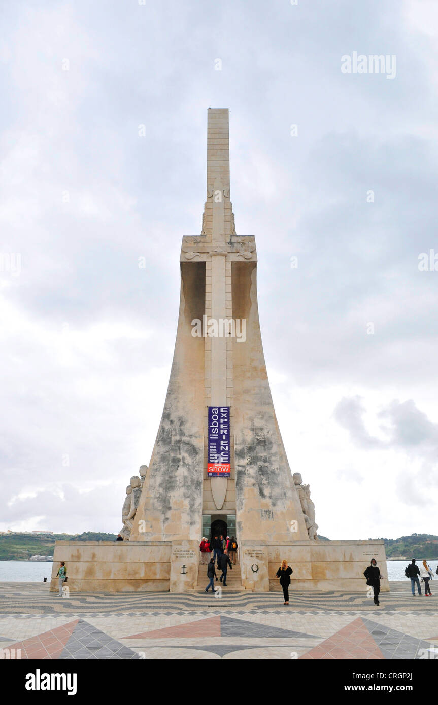 Discoveries monuments hi-res stock photography and images - Alamy