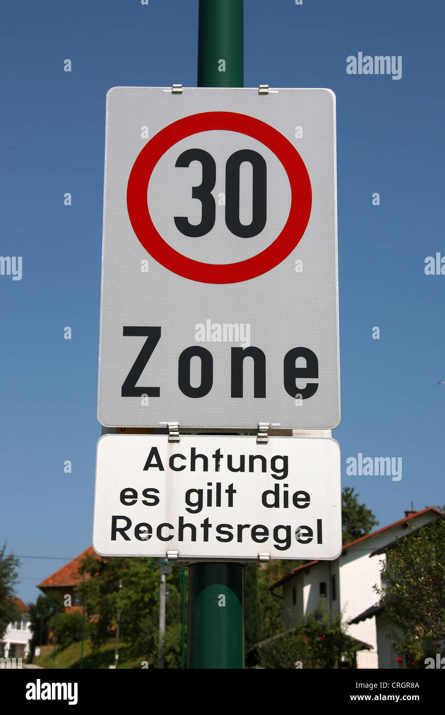 Tempo 30 zone hi-res stock photography and images - Alamy