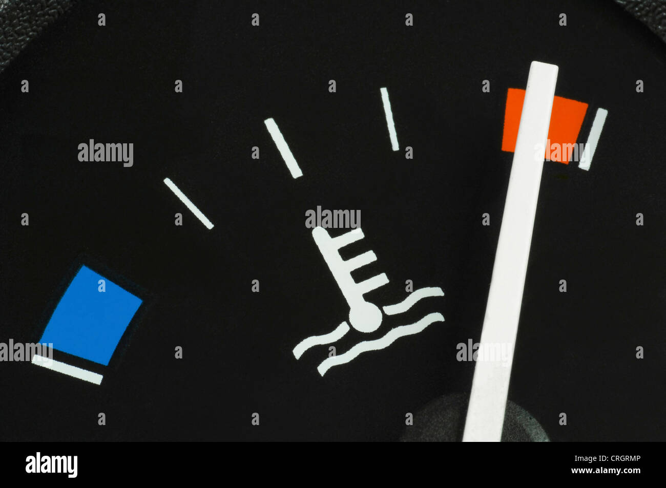 temperature indicator in a car showing 'hot' Stock Photo - Alamy