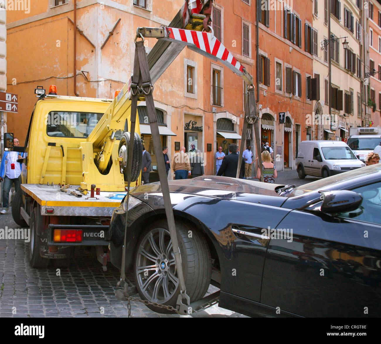 Breakdown crane hi-res stock photography and images - Alamy