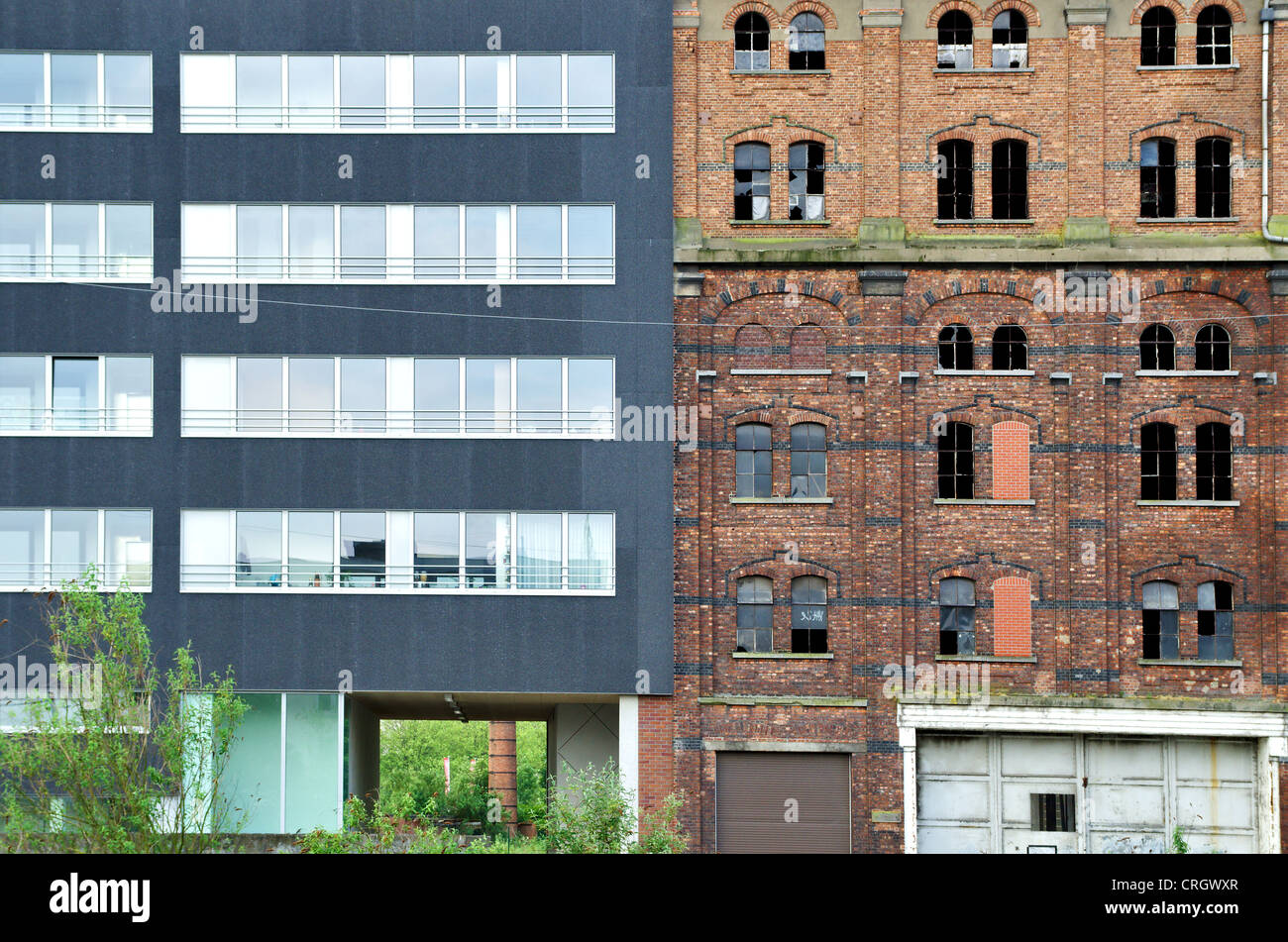 Old and new building hi-res stock photography and images - Alamy