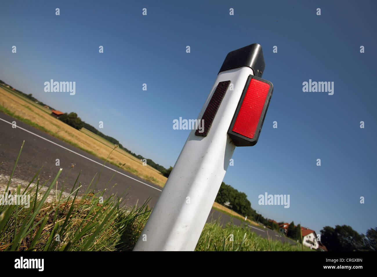 Road marker post with reflectors hi-res stock photography and images ...
