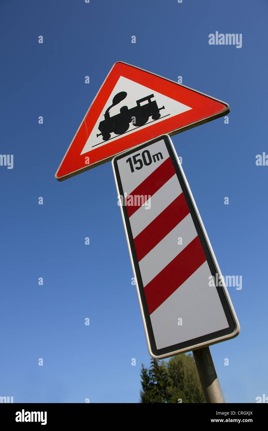 German railroad crossing sign hi-res stock photography and images - Alamy