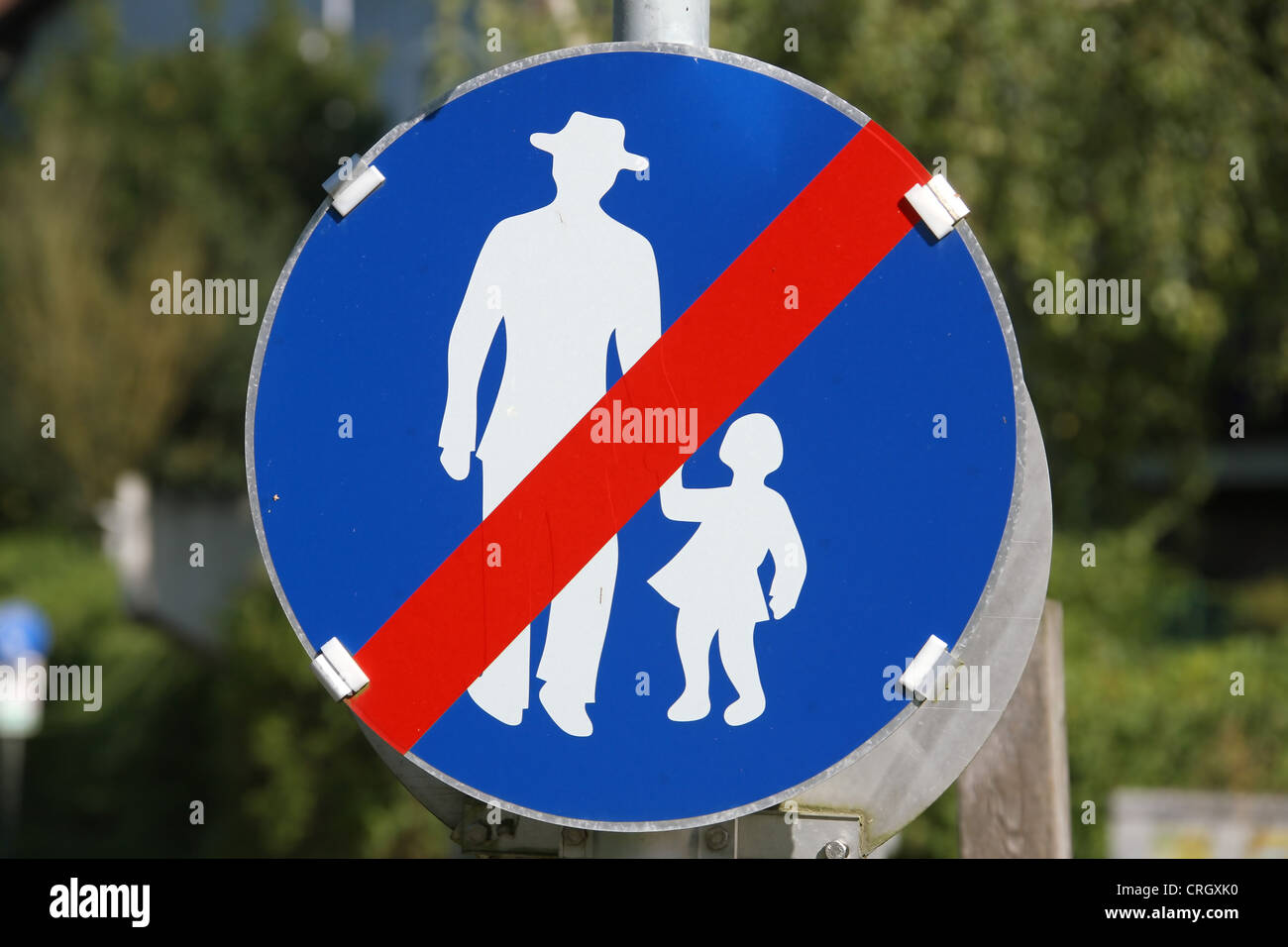 Children demonstrating sign hi-res stock photography and images - Alamy