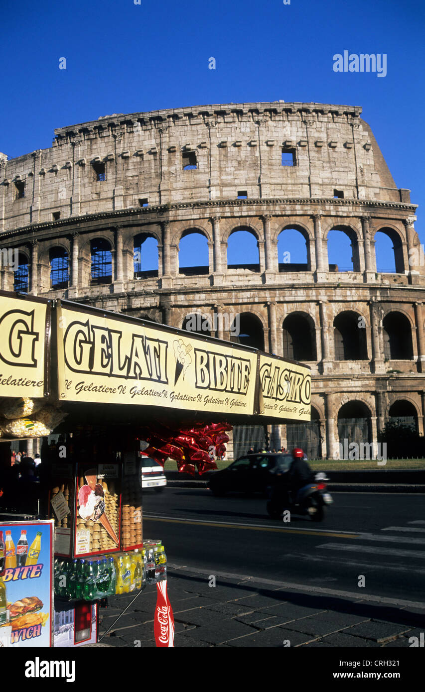 Italy, Rome, Gelati-Ice cream vendor outside the main entrance to the ...