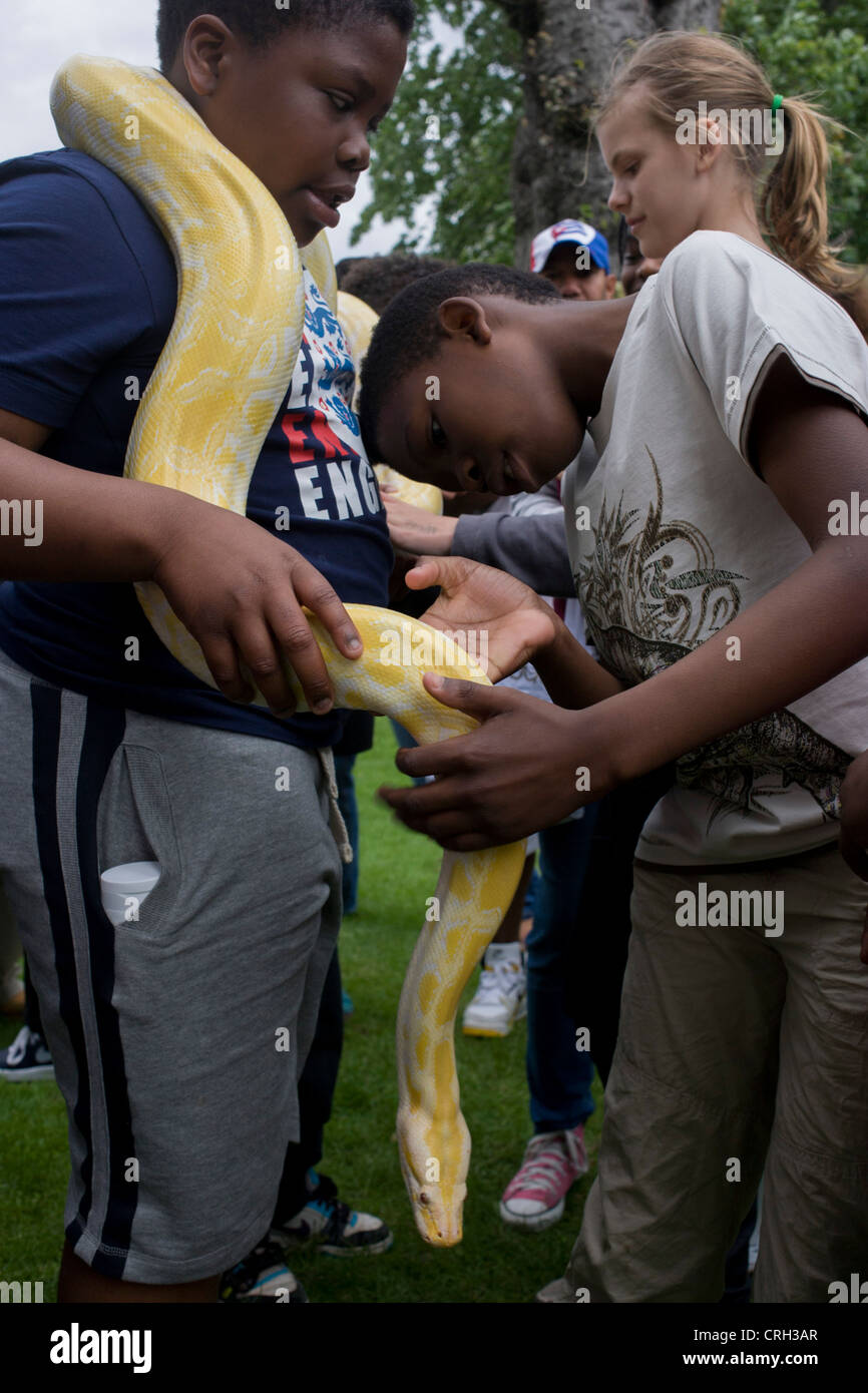 Children python hi-res stock photography and images - Alamy