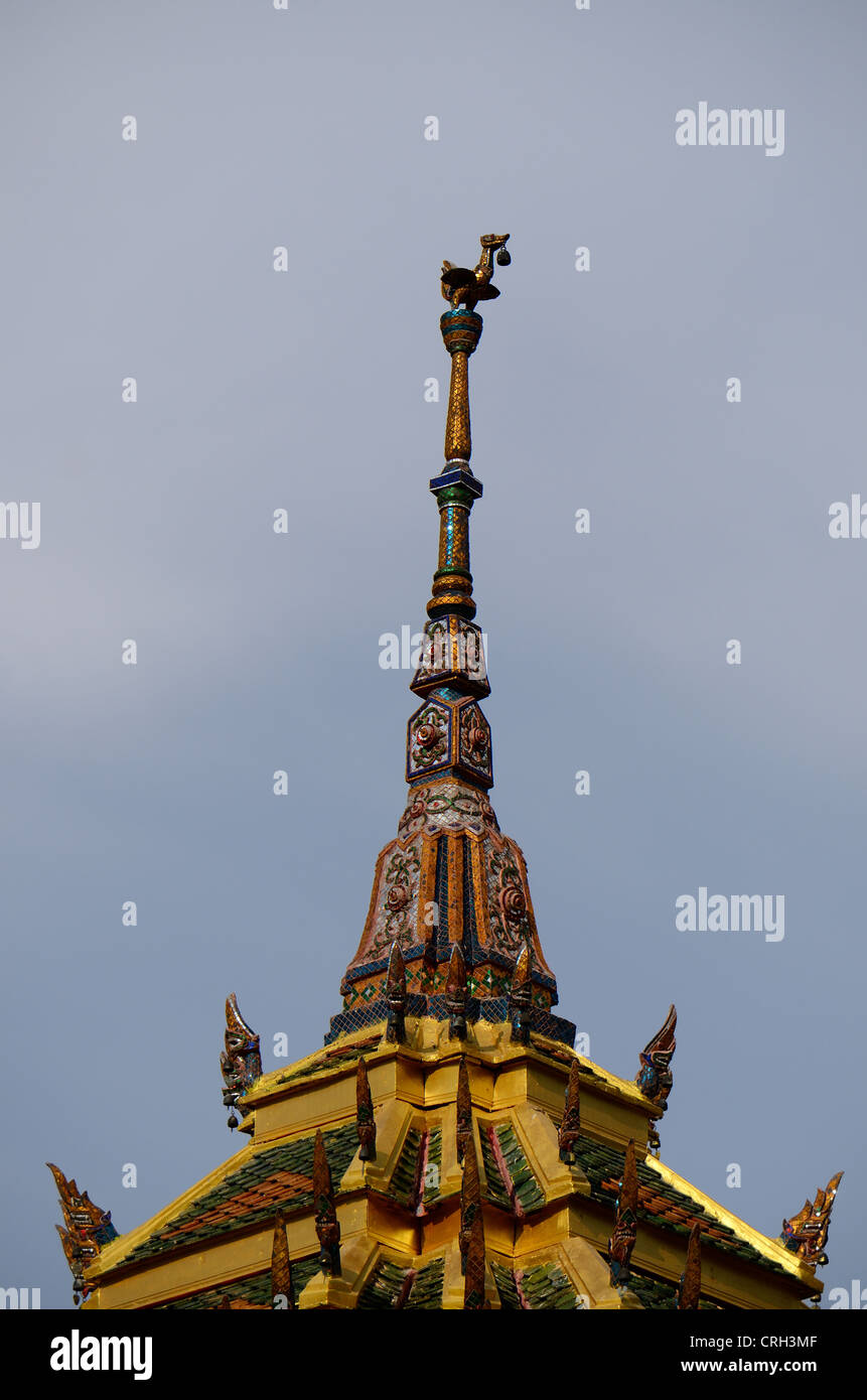 Pagoda roof hi-res stock photography and images - Alamy