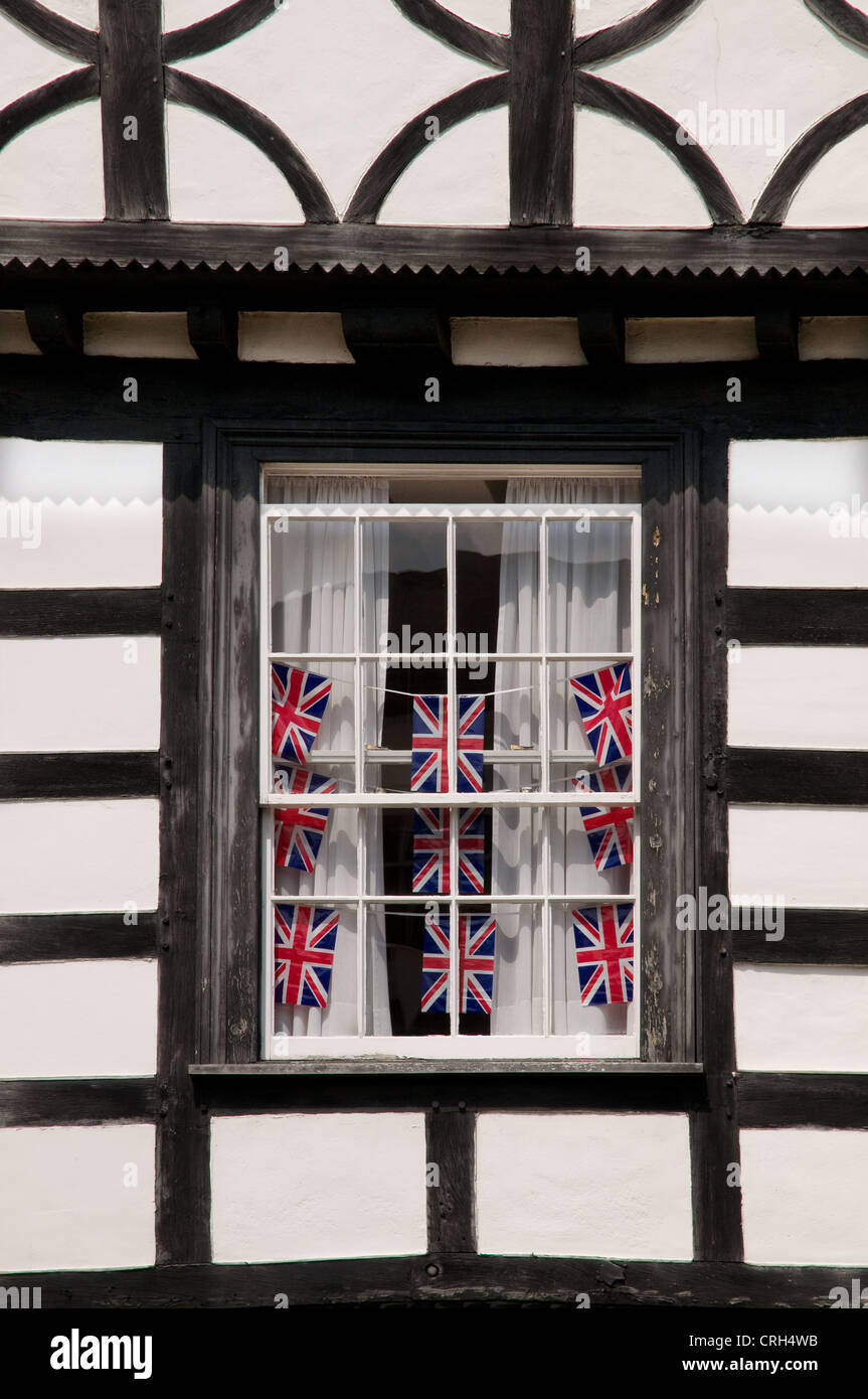 Medieval window frame hi-res stock photography and images - Alamy