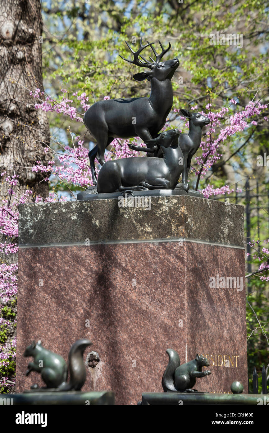 Ancient playground central park manhattan hi-res stock photography and ...