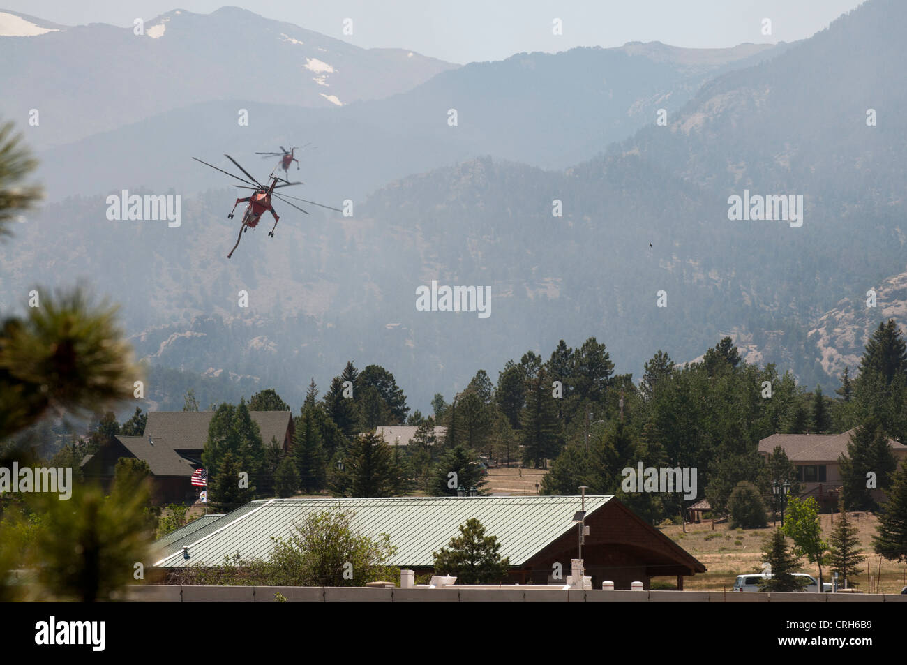 Fire service helicopters hi-res stock photography and images - Alamy