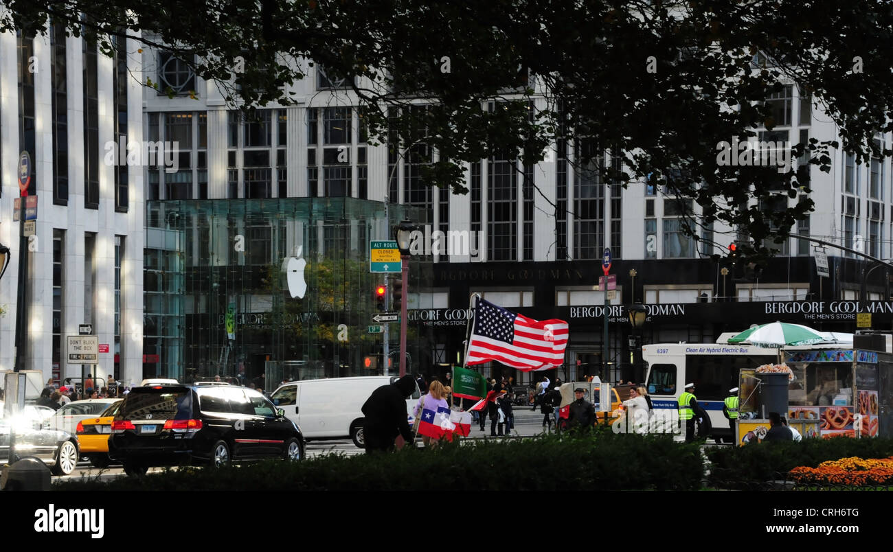 View, towards Apple Store, traffic, people, American Flag flying ...
