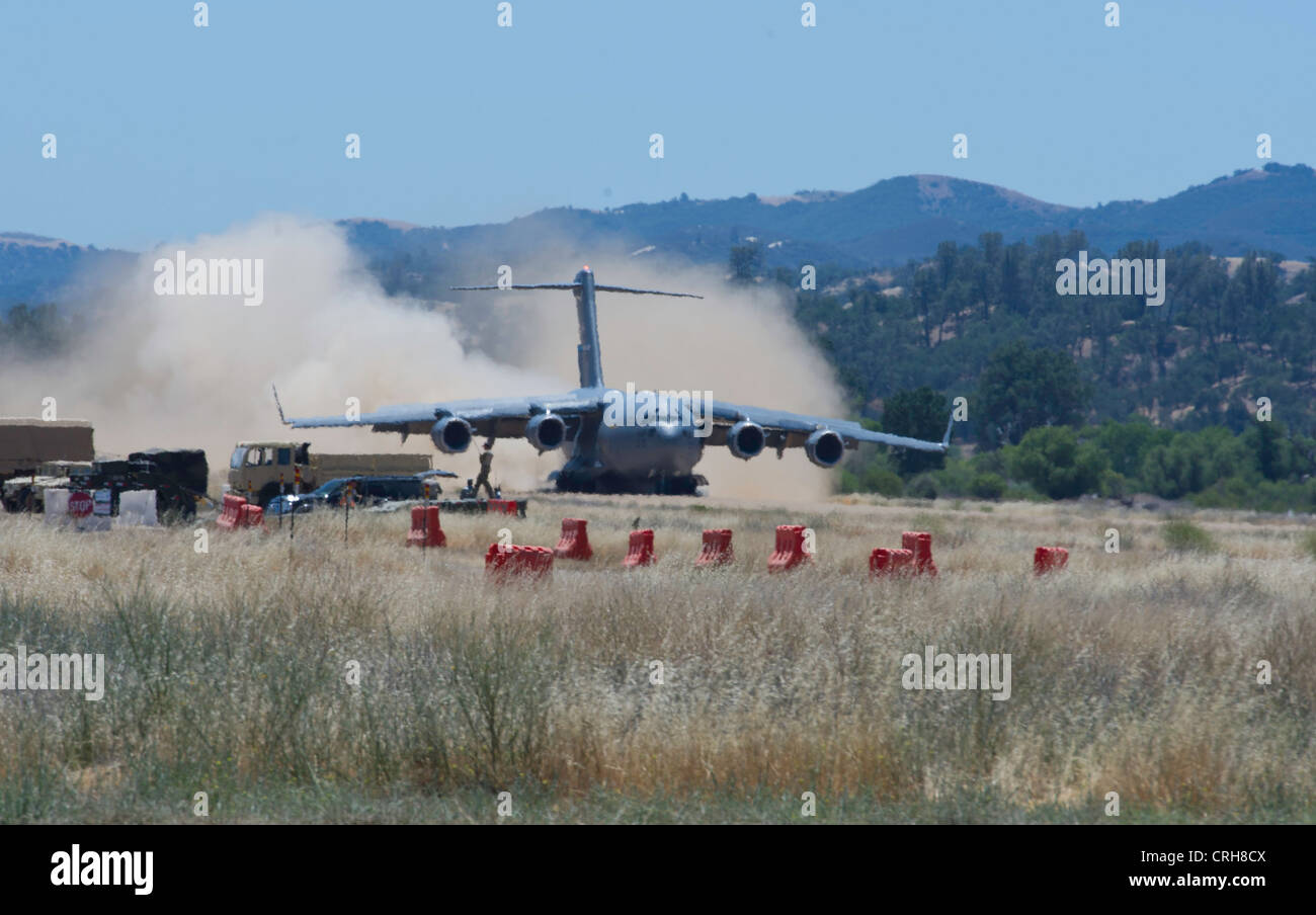 Global medic combat support training exercise hi-res stock photography ...