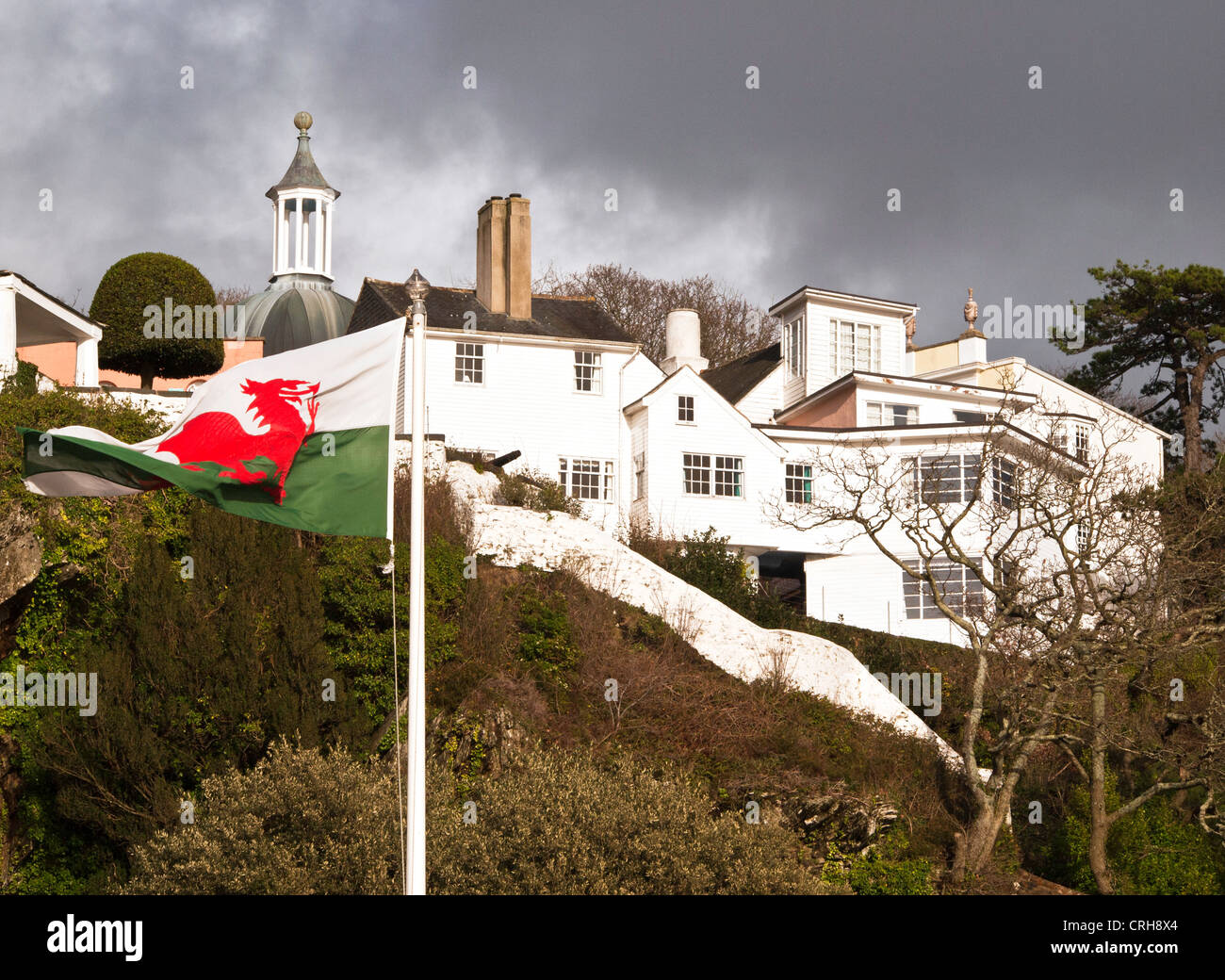 Welsh Flag Flying High Resolution Stock Photography and Images - Alamy