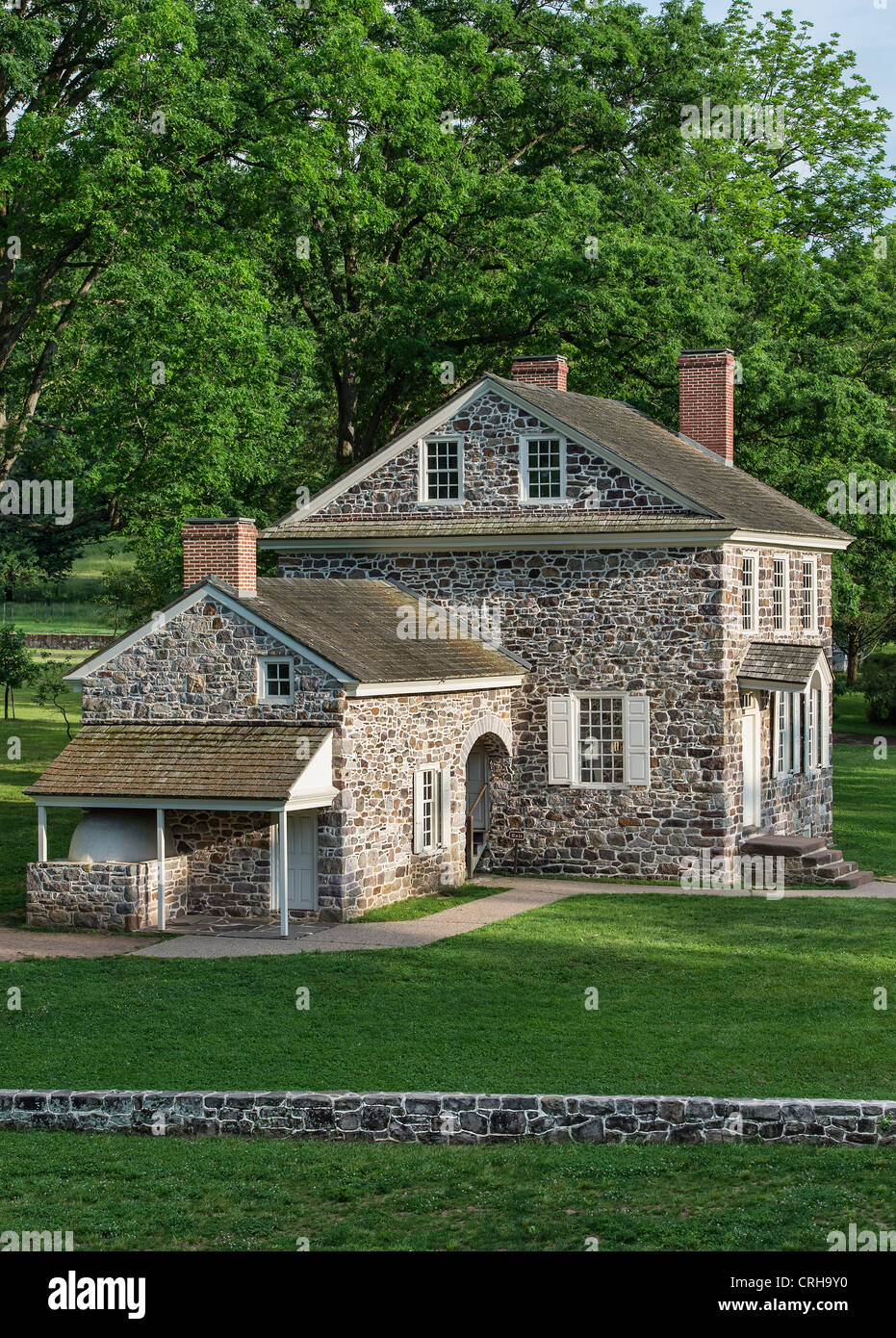 Pennsylvania fieldstone colonial house hi-res stock photography and ...