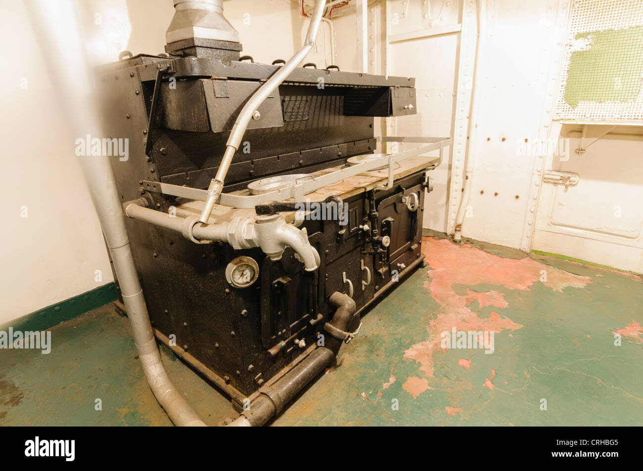 Original oven/cooker on the galley of WW1 Royal Navy battleship HMS ...