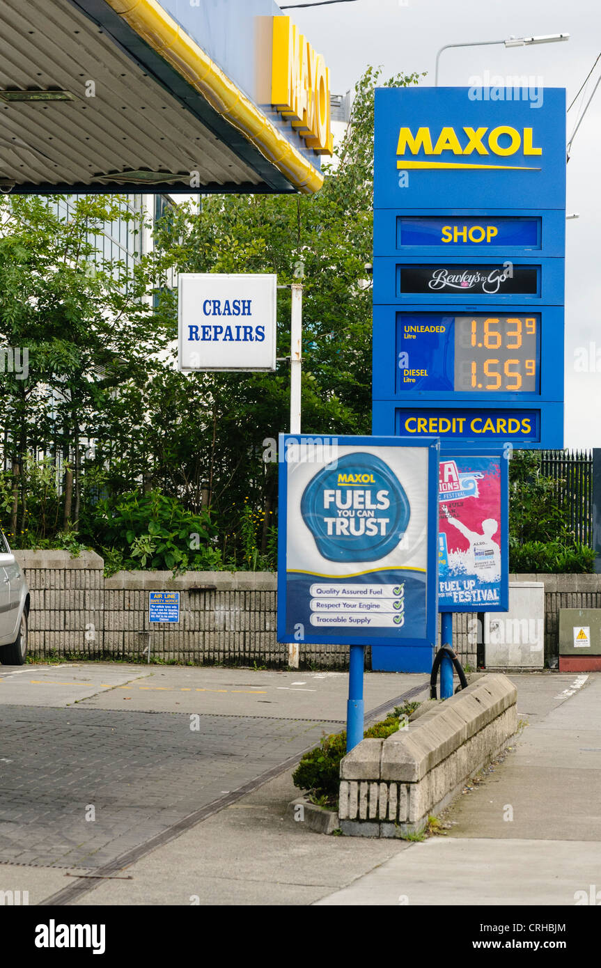 Maxol hi-res stock photography and images - Alamy