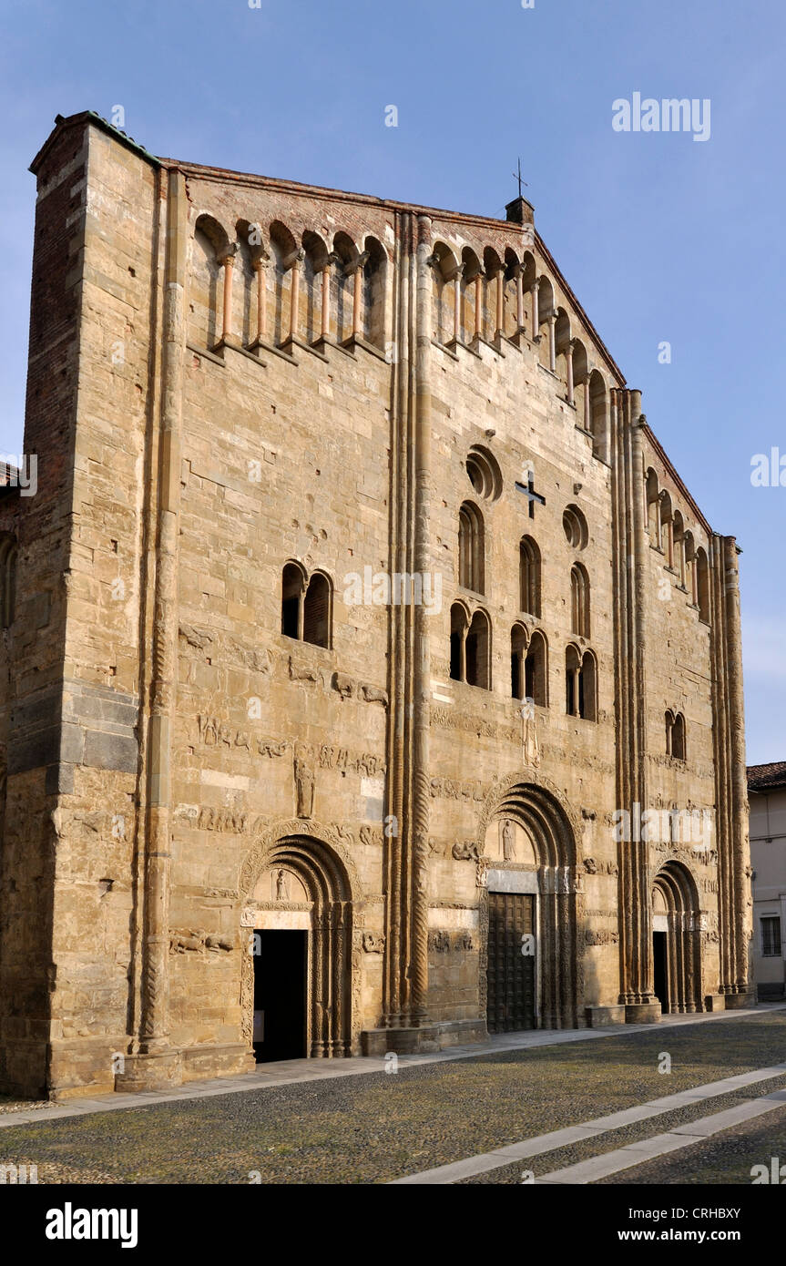 San Michele church, Pavia Stock Photo - Alamy