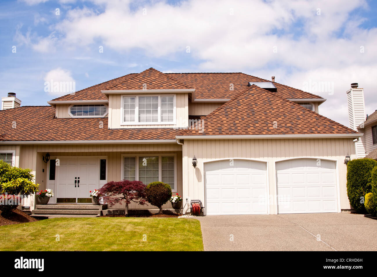 American Suburban House For Sale High Resolution Stock Photography and ...