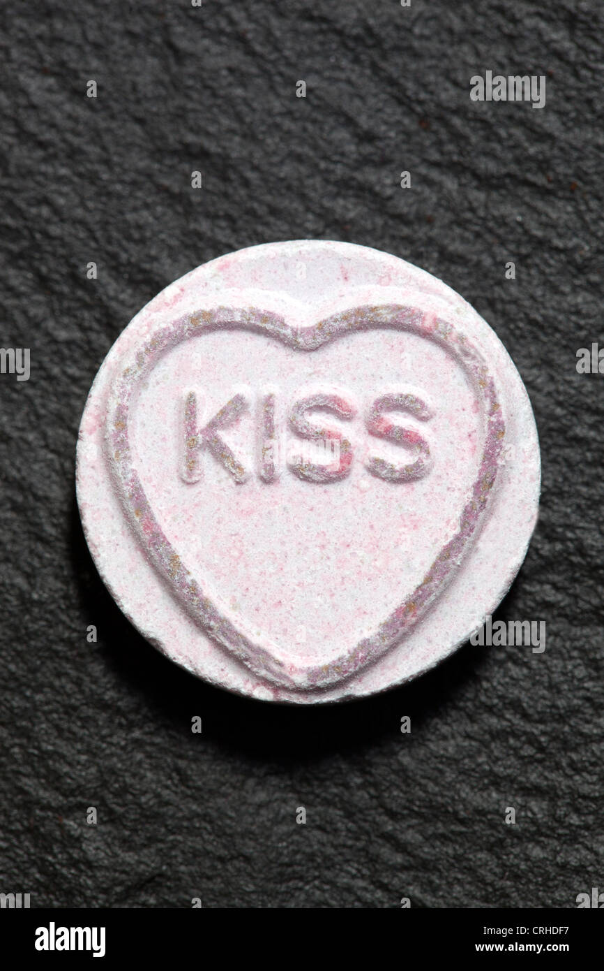 Loveheart sweets hi-res stock photography and images - Alamy