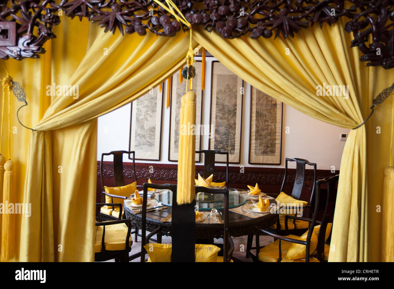China upmarket restaurant hi-res stock photography and images - Alamy