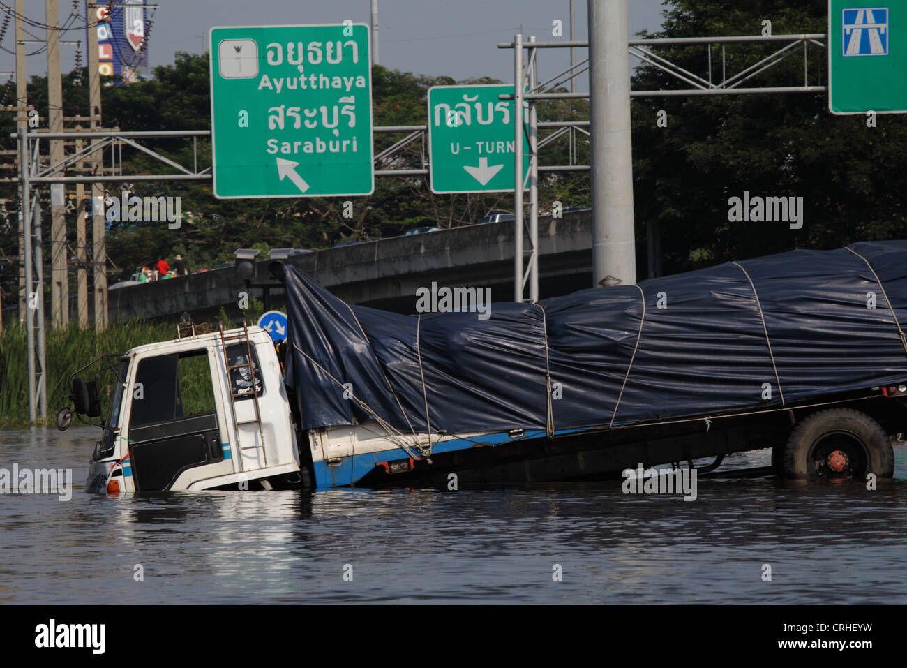 Vehicle submerged in flood hi-res stock photography and images - Alamy