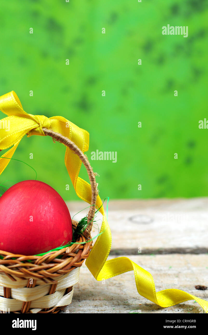 Red easter egg hi-res stock photography and images - Alamy