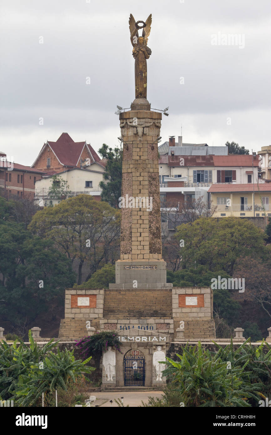 Monument aux Morts, Monument to the Dead, commemorating WW1, Lac Anosy ...