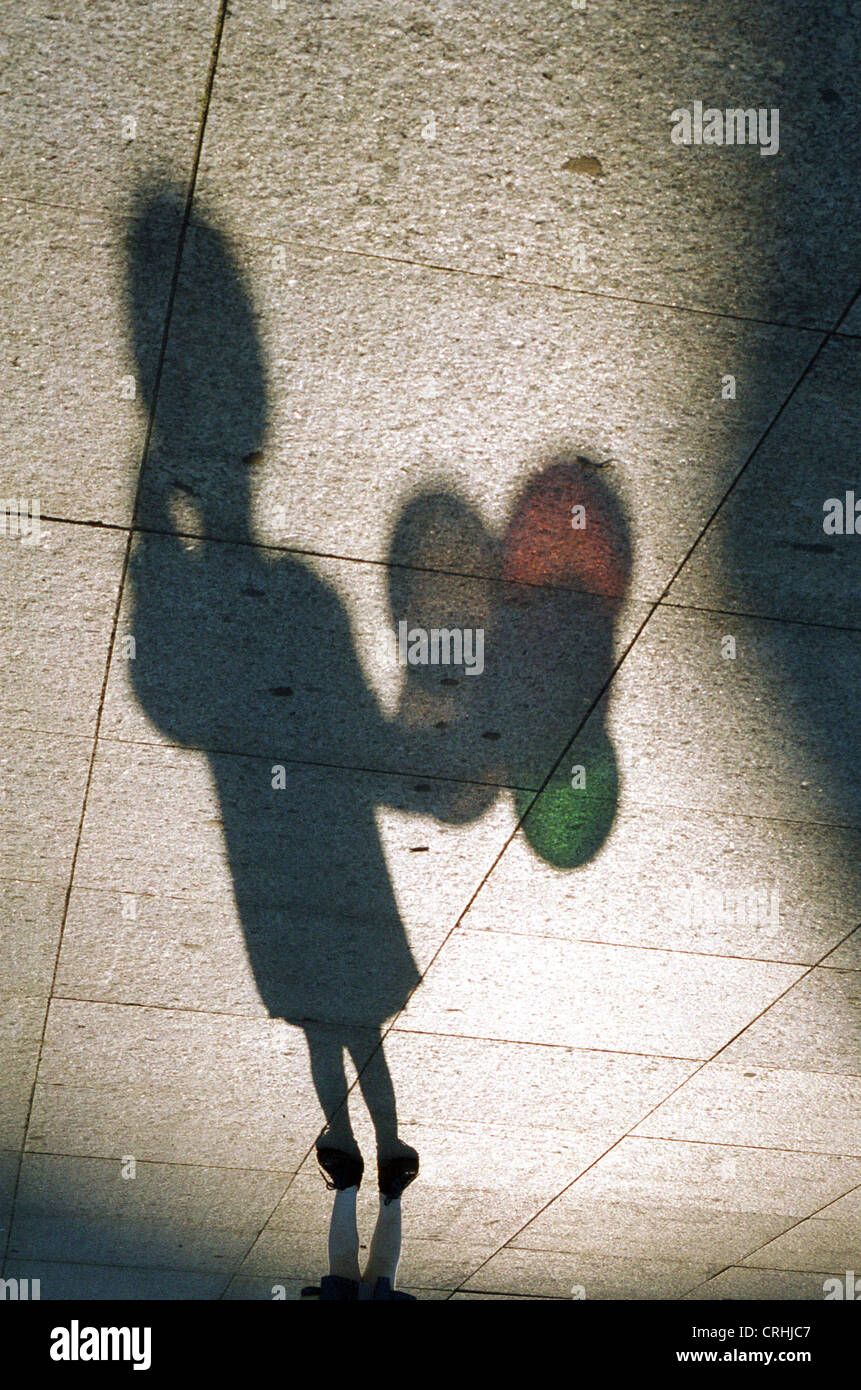 Shadow of a little girl 'with balloons Stock Photo - Alamy