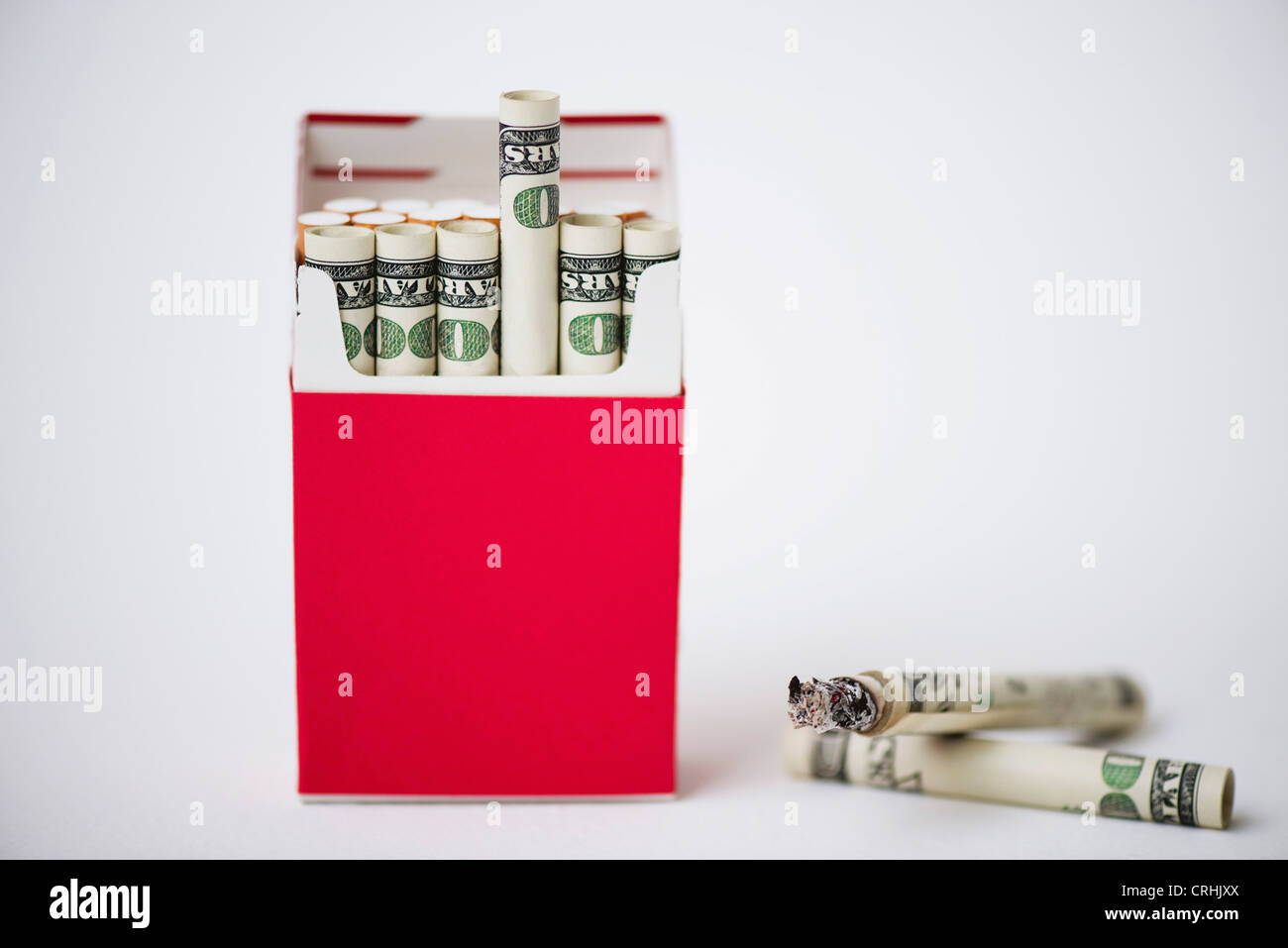 Plain pack cigarettes hi-res stock photography and images - Alamy