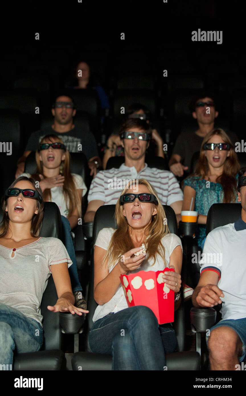 Movie theater audience hi-res stock photography and images - Alamy