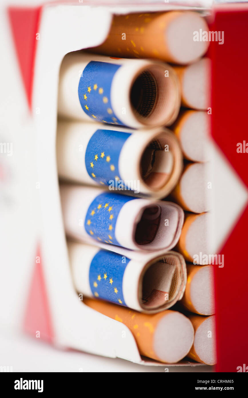 Cigarette pack hi-res stock photography and images - Alamy