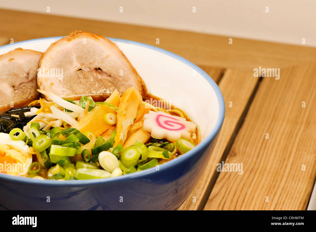 Japan noodles slurp hi-res stock photography and images - Alamy