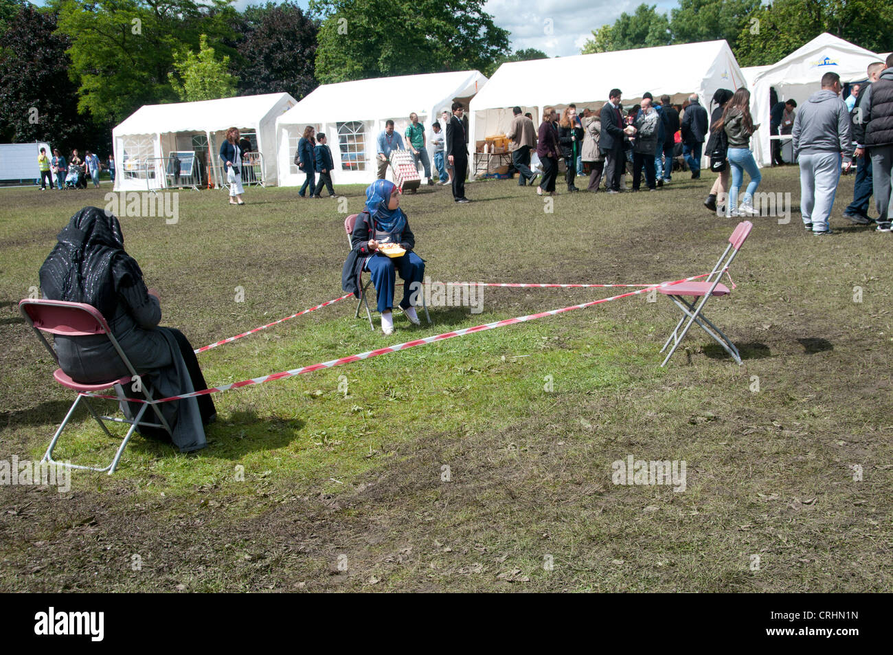 Triangle of grass hi-res stock photography and images - Alamy