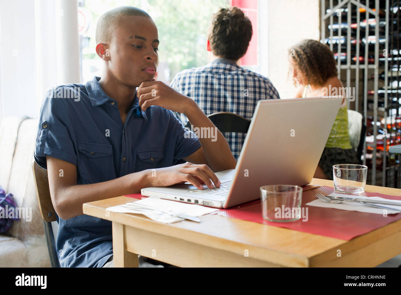 Students cafe laptops hi-res stock photography and images - Alamy