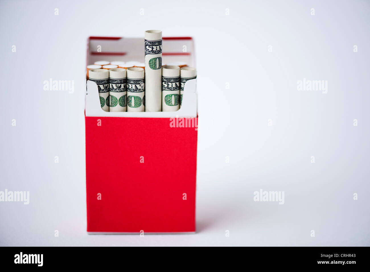 Empty cigarette pack hi-res stock photography and images - Alamy
