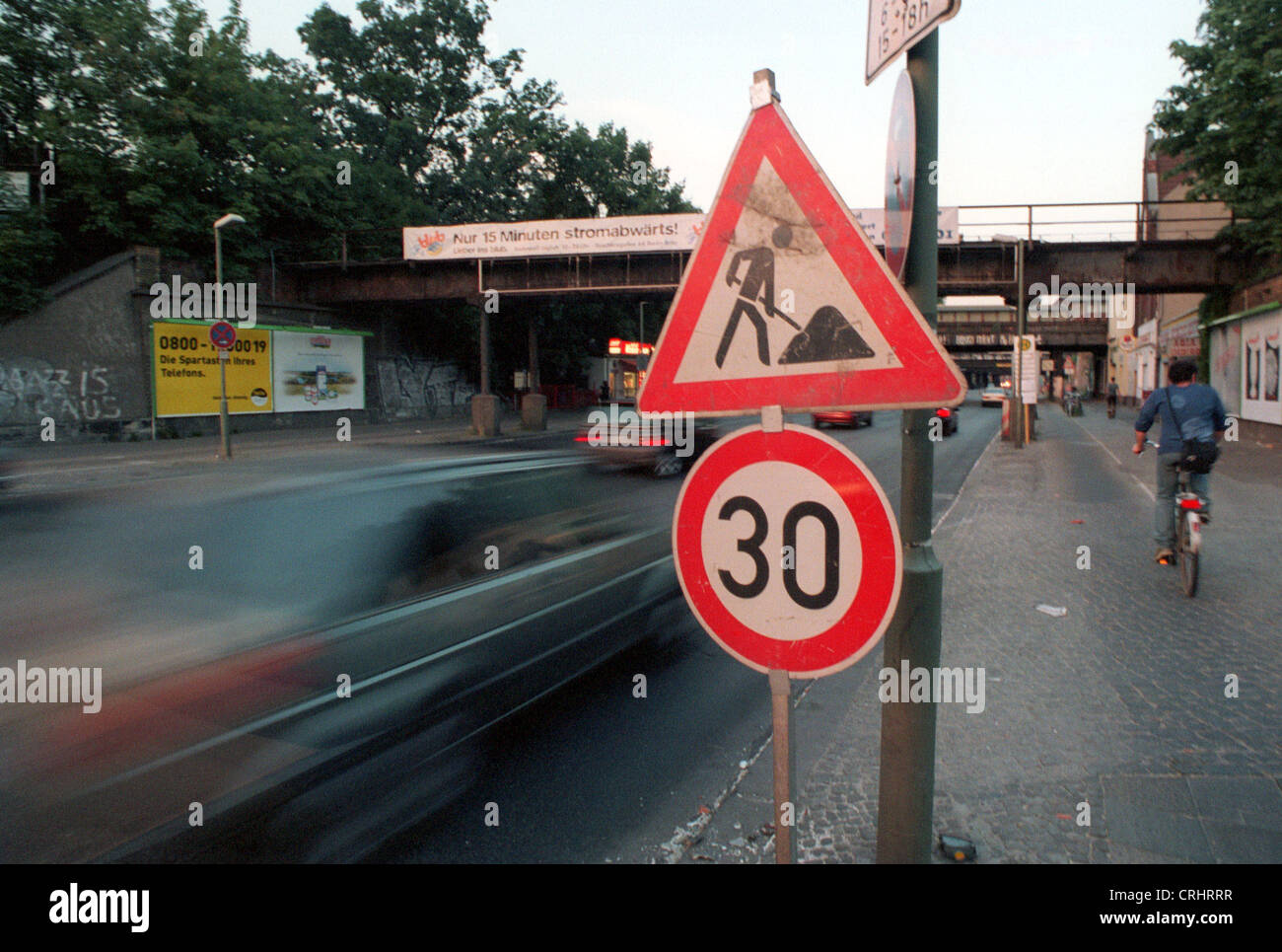 Speed limit 30 kph sign hi-res stock photography and images - Alamy