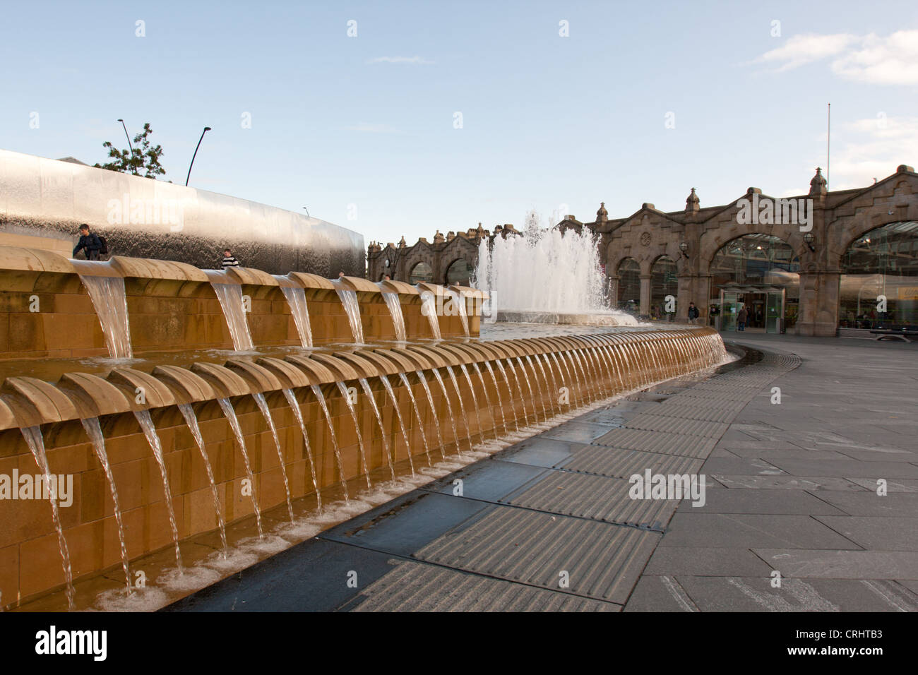 The prominent water feature outside of Sheffield railway station Stock ...