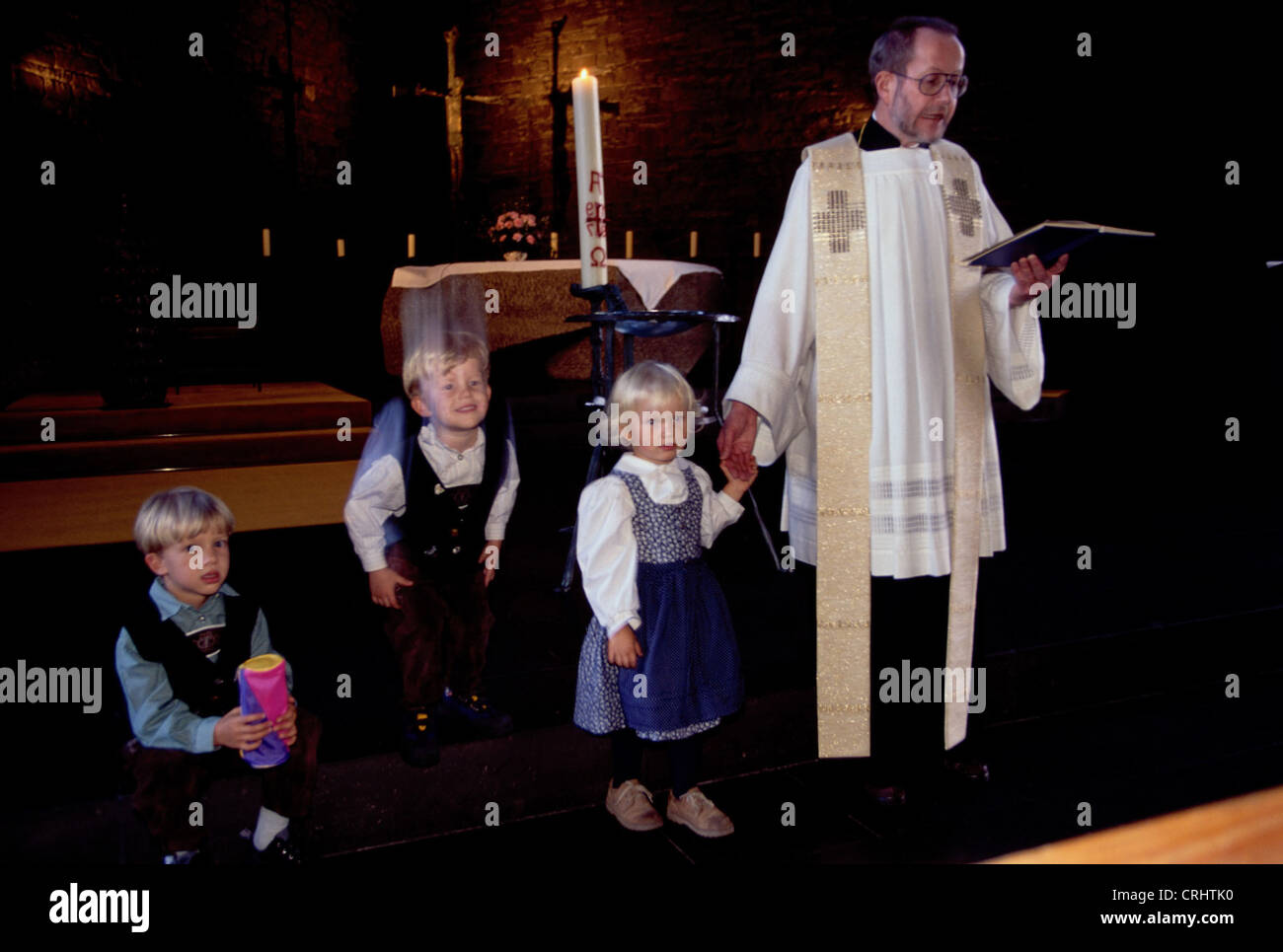 Catholic priest altar hi-res stock photography and images - Alamy