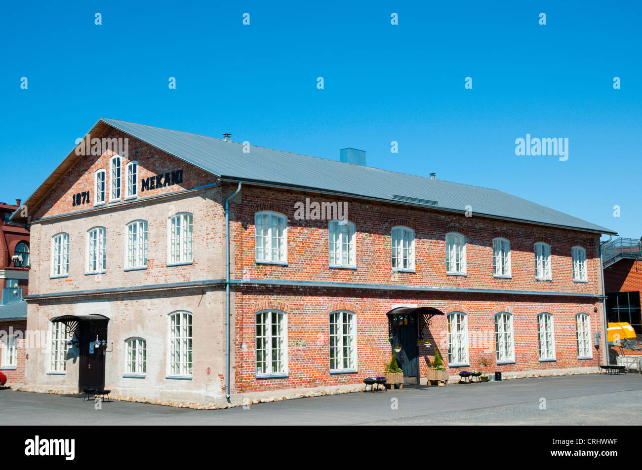18th century industrial building hi-res stock photography and images ...