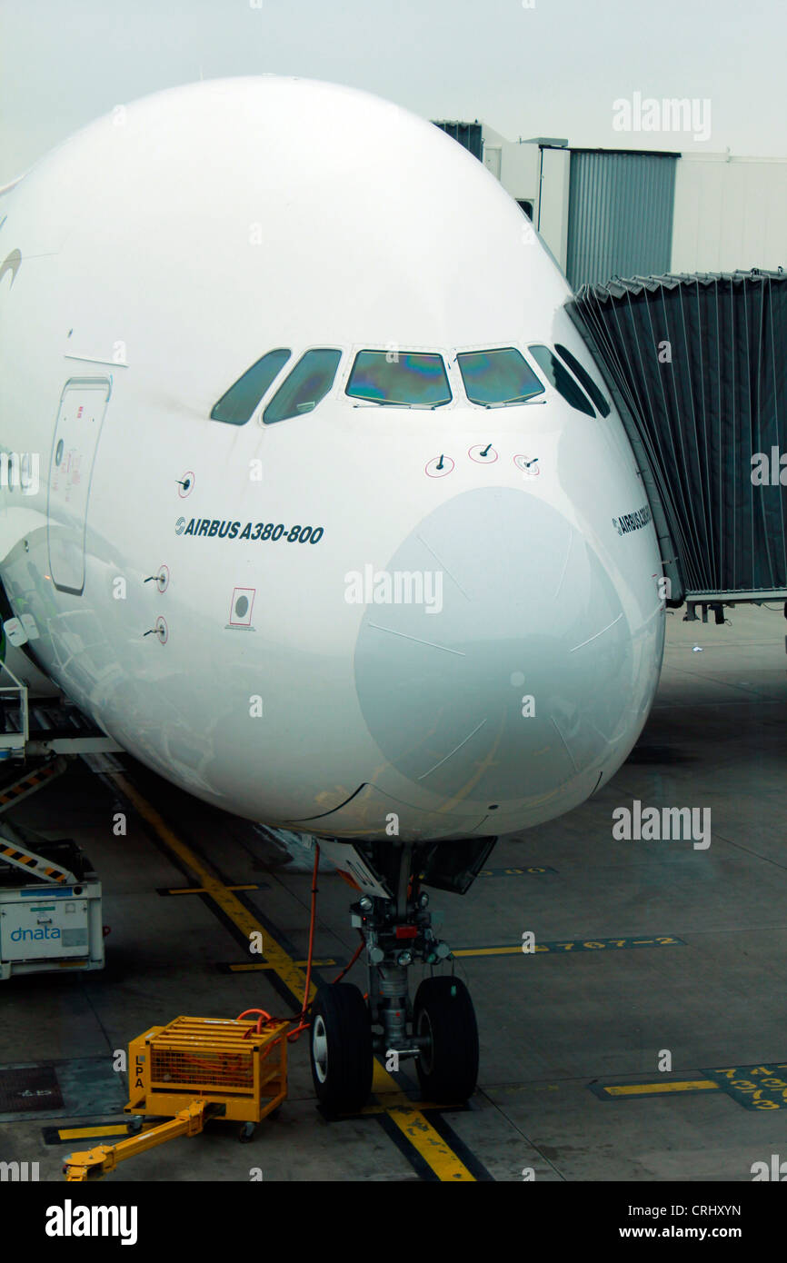 Aircraft airbus a380 wing hi-res stock photography and images - Alamy