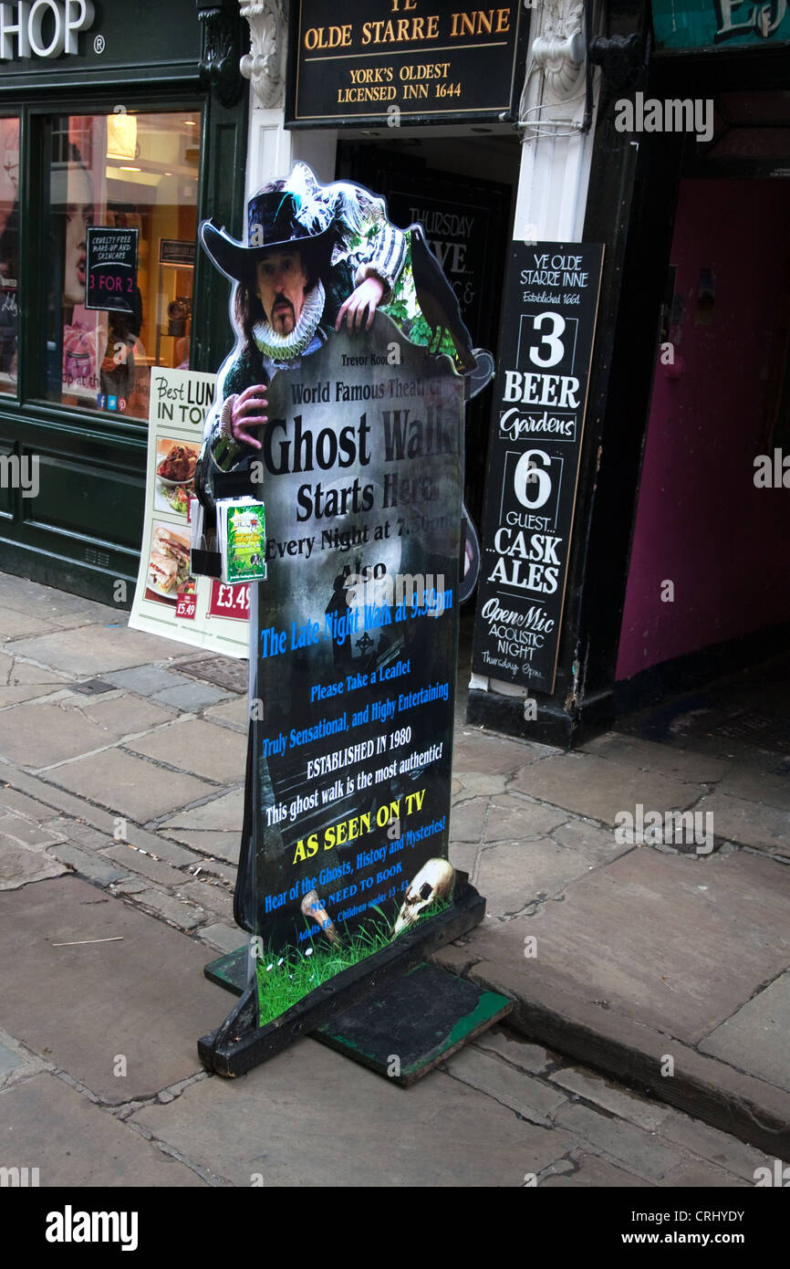 Ghost walks hi-res stock photography and images - Alamy