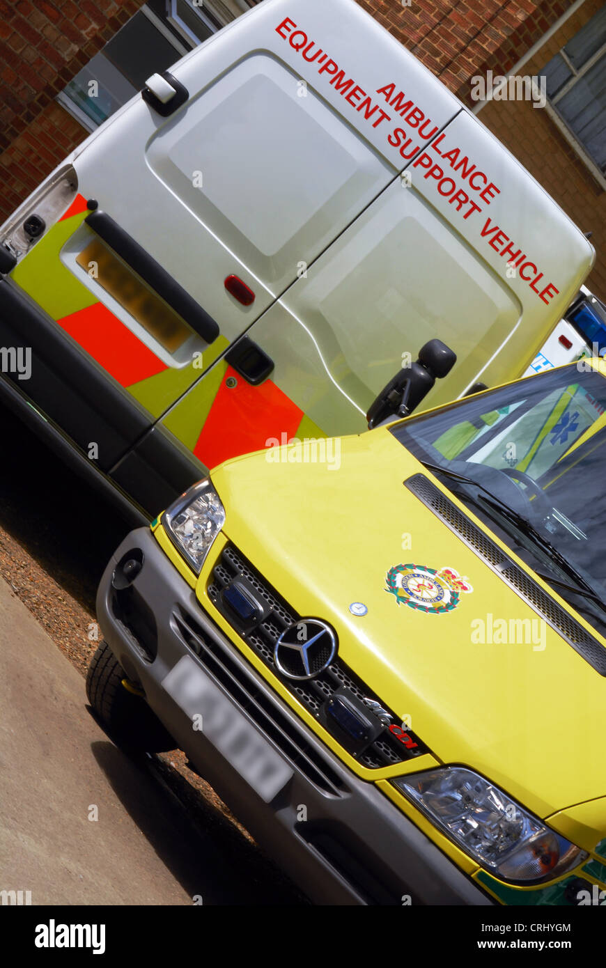 Portrait london ambulance service paramedic hi-res stock photography ...