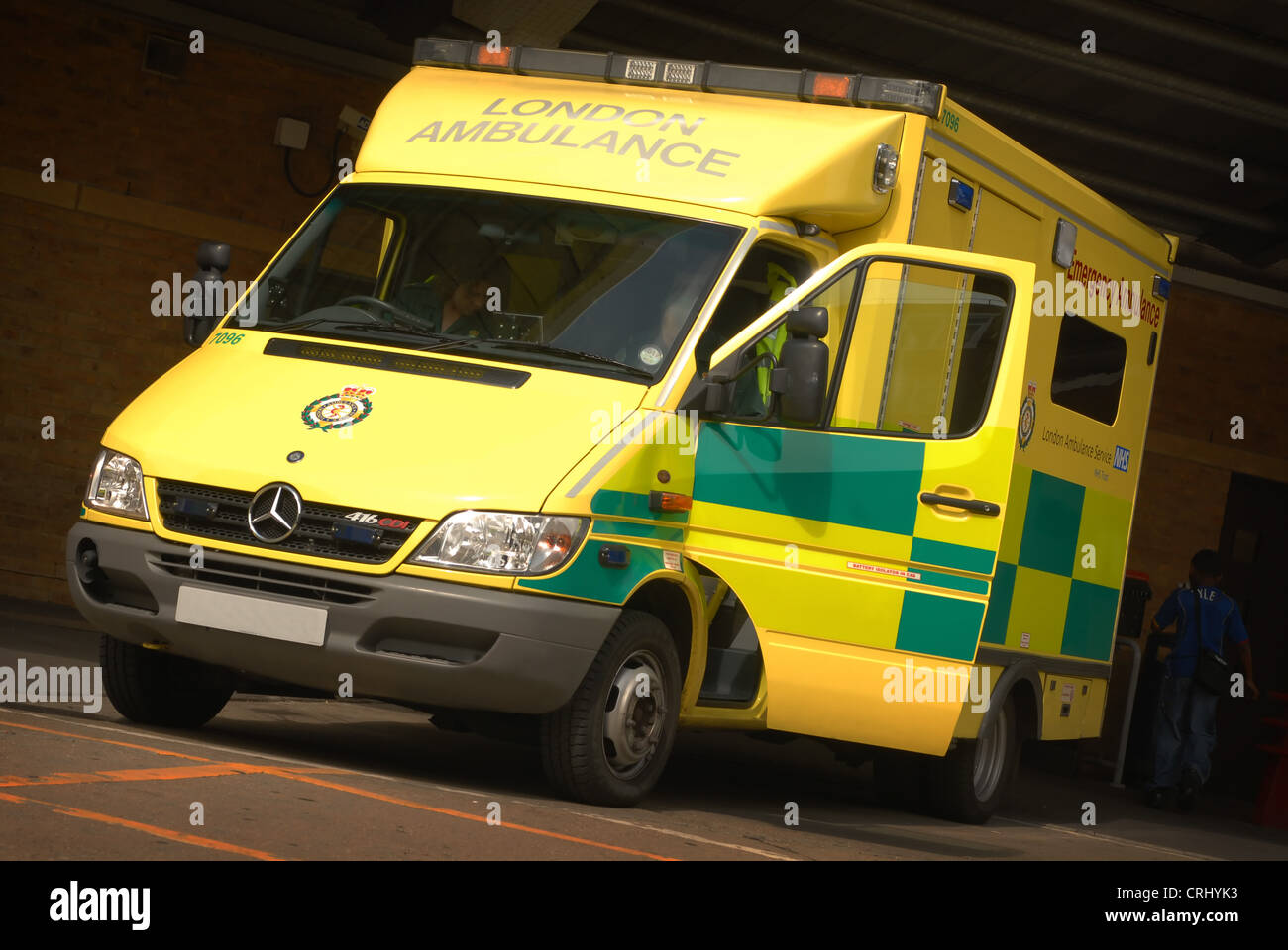London ambulance service hi-res stock photography and images - Alamy