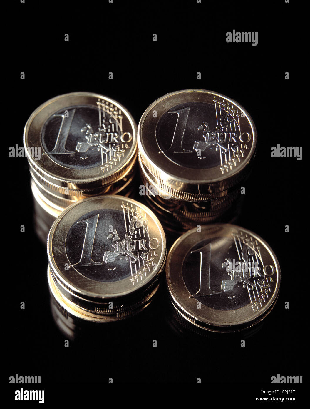 Stack of Euromuenzen worth 1 euro Stock Photo - Alamy